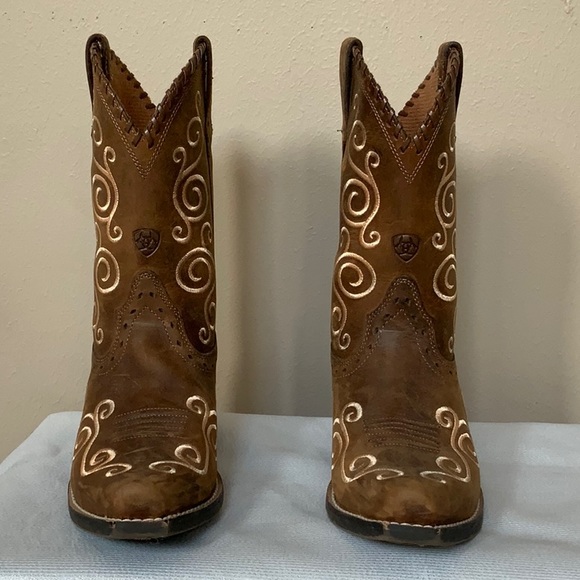 Ariat | Shoes | Ariat Girls Shelleen Western Boots Distressed Brown ...